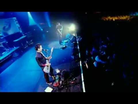 Muse - New Born [Hullabaloo Live In Paris 2001] - YouTube