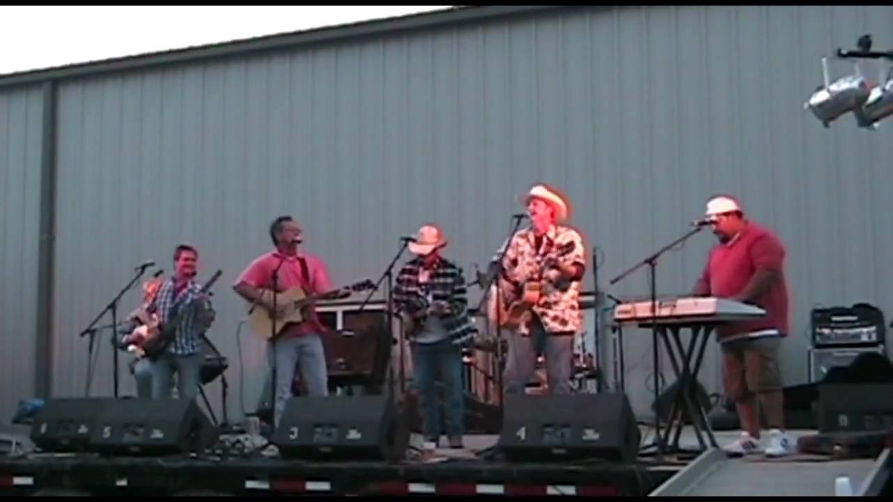 The BarnYard Boys at the Sandbar in Ottawa Kansas Round two.mp4 - YouTube