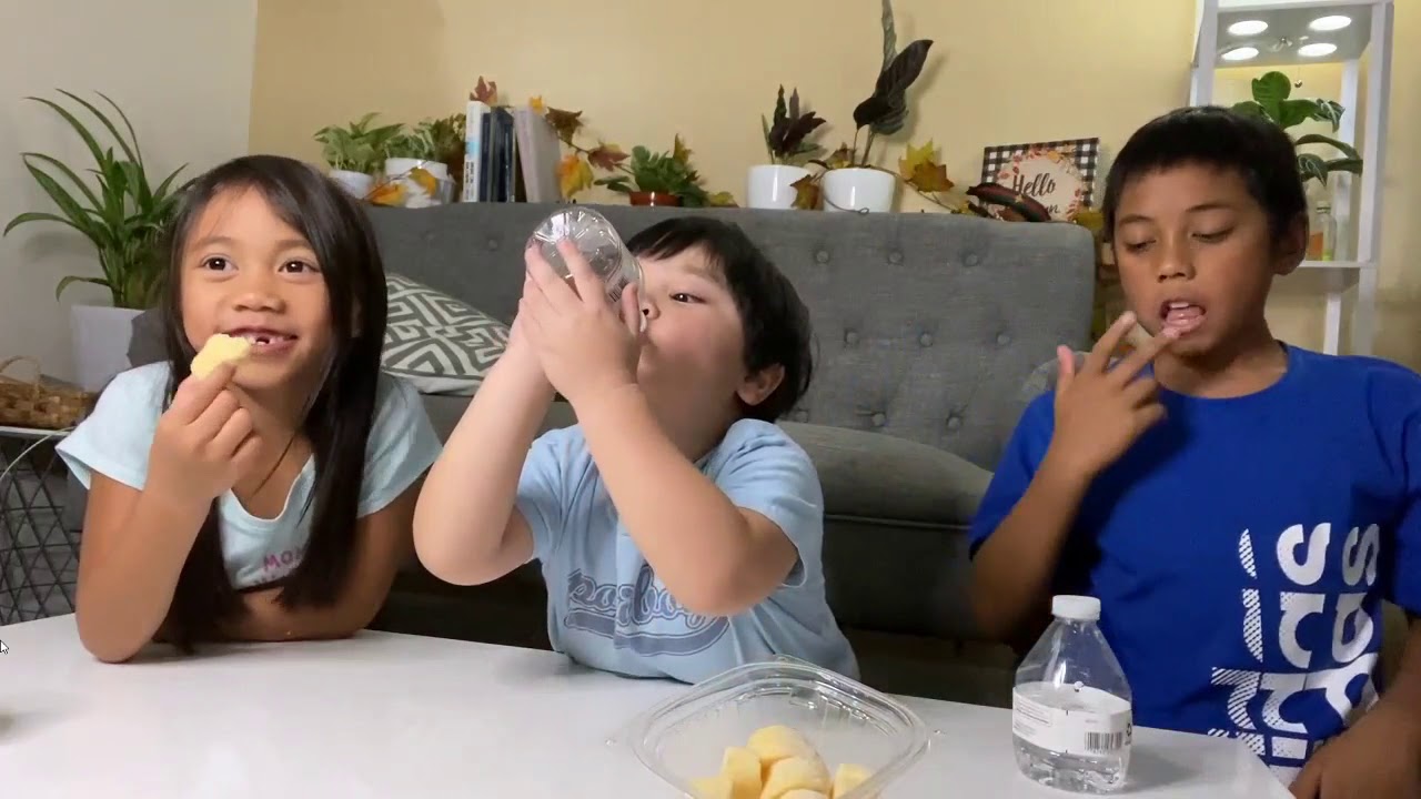Filipino American Kids try Filipino Snacks 10312020 - YouTube