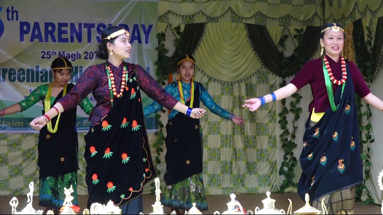 kaura dance saino ramro - YouTube