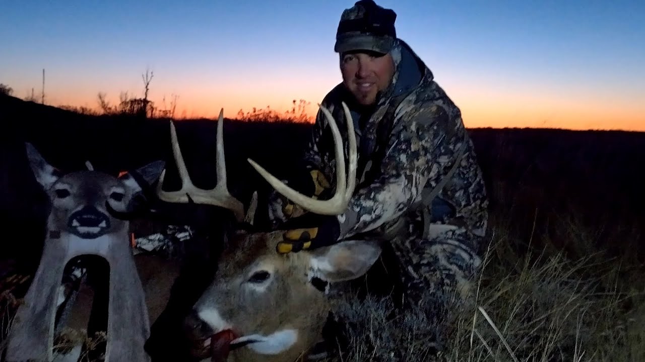 Knapp Trick Deer Down. Awesome buck Spot and Stalk Style - YouTube