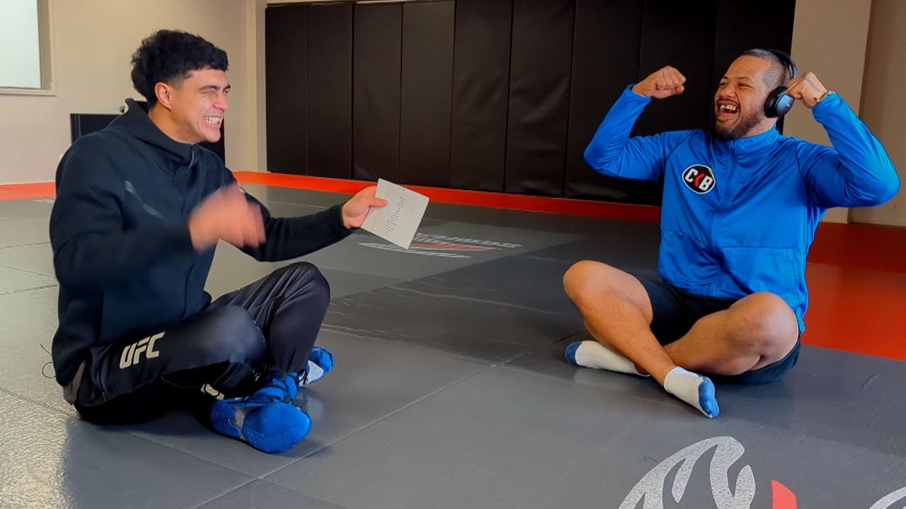 Boxers Roman Viney & Hemi Ahio Try To 'Read My Lips' - YouTube