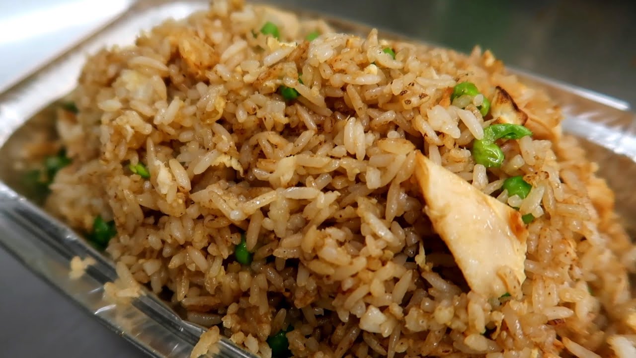 Cantonese style takeaway food - Chicken Fried Rice - YouTube