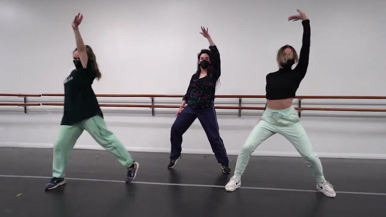 “Out Out” Charli XCX | Kat Cheng Choreography | Corinne Baldwin - YouTube