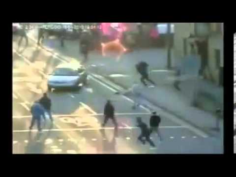 Football Hooligans Millwall Fight Huddersfield - YouTube