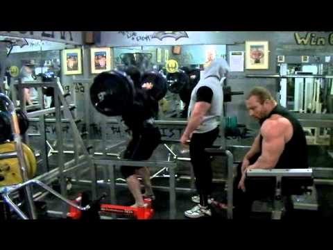 Barny du Plessis Trains Legs with Max O'Connor & Richard Gozdecki at ...