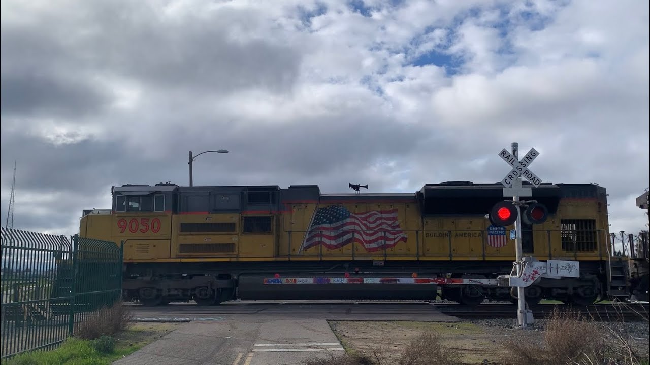UP 9050 Manifest Freight Train South - Calaveras Bike Trail Railroad Crossing, Stockton CA - YouTube