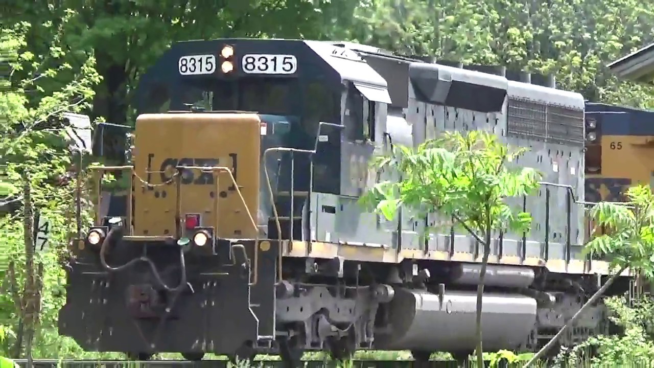 CSX Q621 Leading with CSX 8315 in Lacona NY...5-24-2017 - YouTube