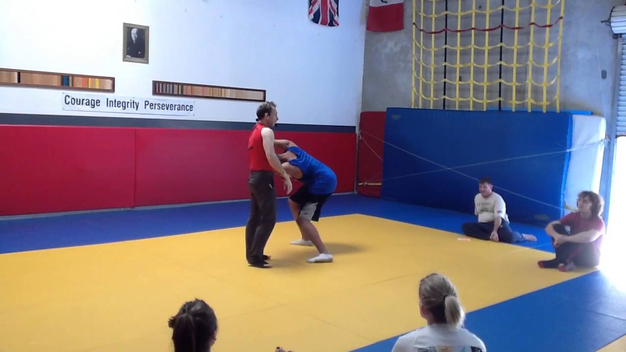 NEW Pressure Point Self Defense Training - FREE CLASS - YouTube