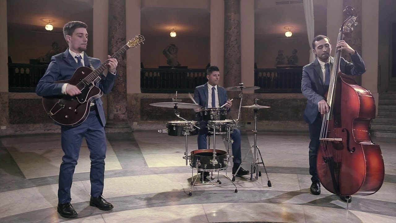 Virtual Insanity Jamiroquai Cover - YouTube