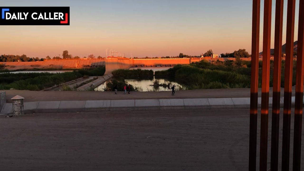 Watch This Exclusive Footage From The Southern Border - YouTube