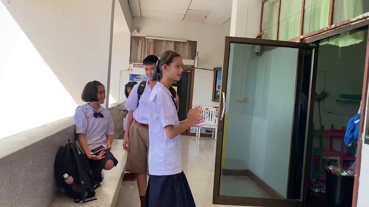 #TGIF with M 1/3 students - YouTube