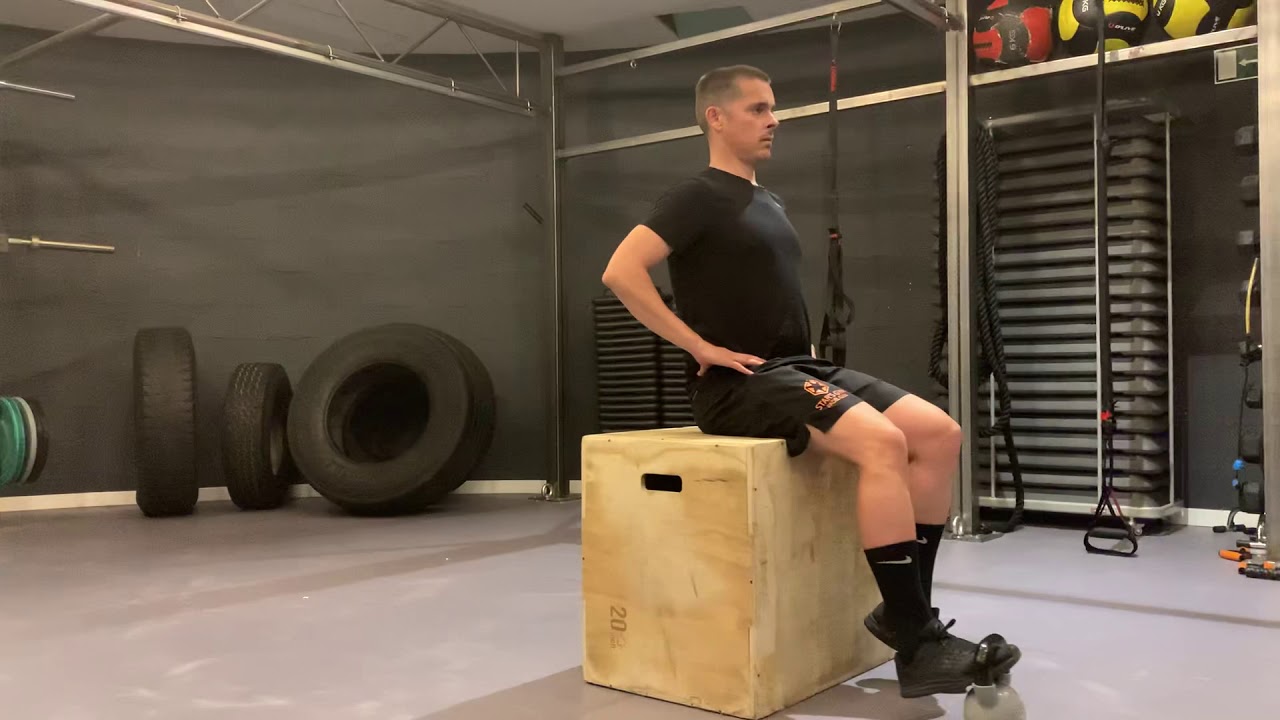 Leg extension - Kettlebell - YouTube
