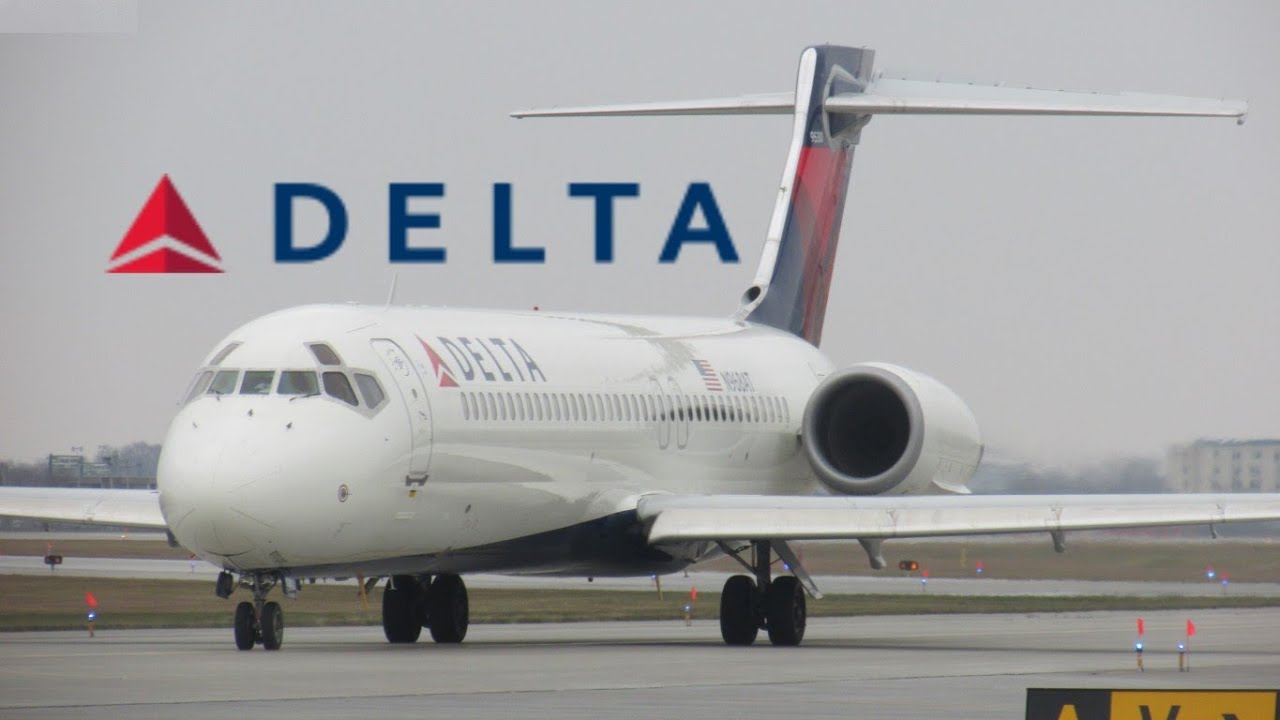 Delta 717-2BD (B712) taxiing & departing YUL on 24L - YouTube