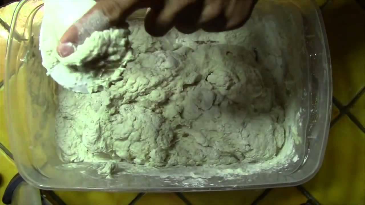 como se hace el pan de agua dominicano - YouTube