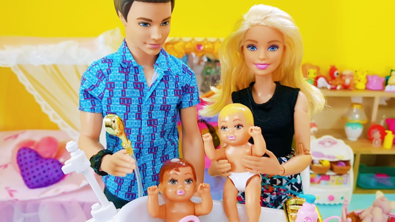 Barbie ken Twin Baby Dolls Family Morning Bedroom and Bathroom Routine ...
