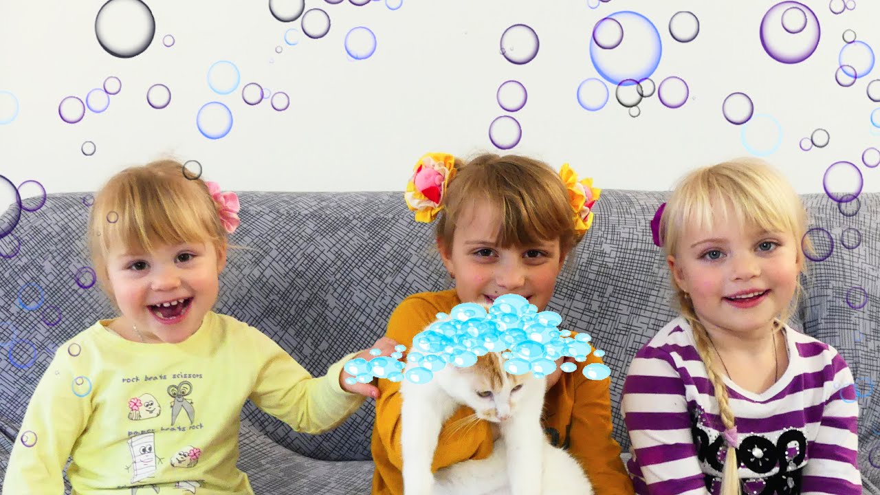 Лиза, Алиса и Аня купают котёнка. Bath for our kitten Kitty. Funny Cats ...
