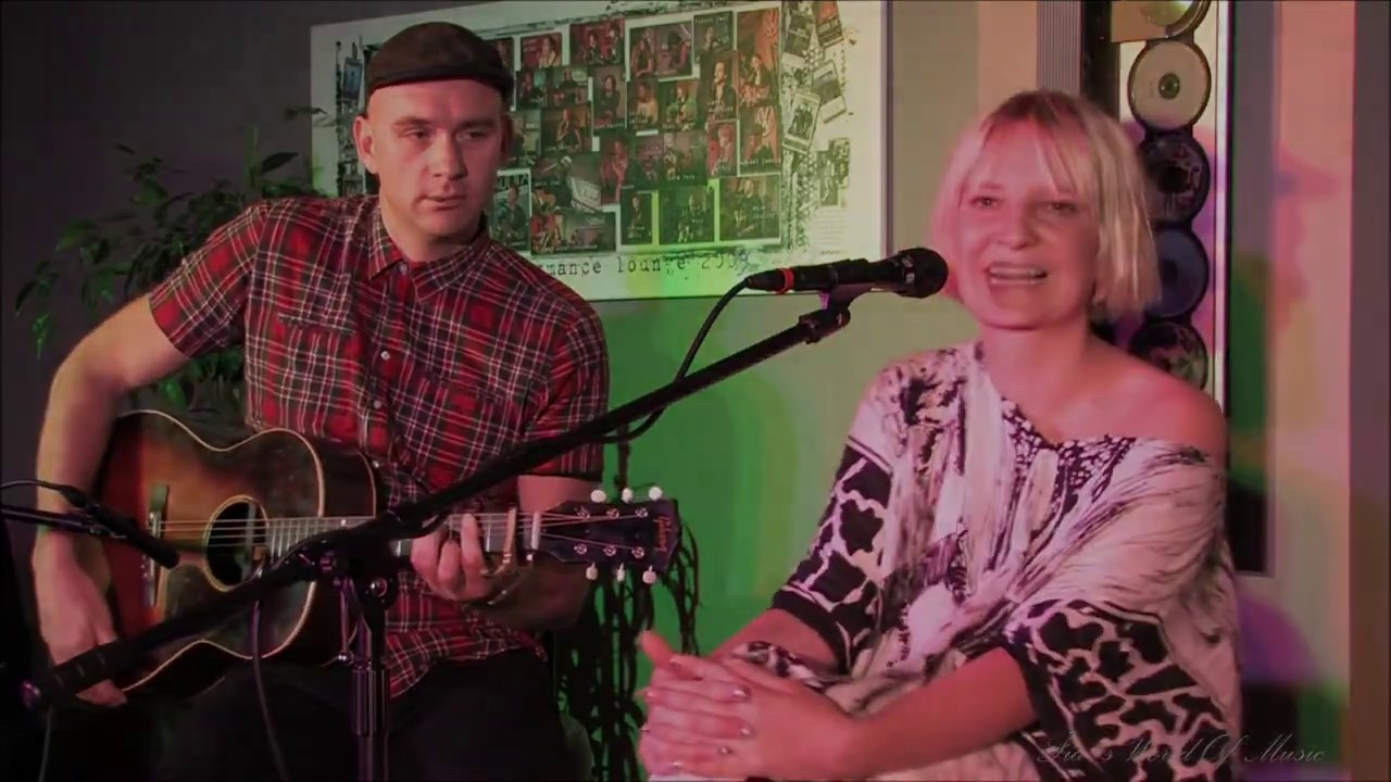 Sia - Soon we´ll be found (Live Lounge Performance) Lyrics - YouTube