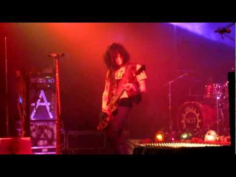 Negative Live - Larry Love's Gitarrensolo Neverending Parade - YouTube