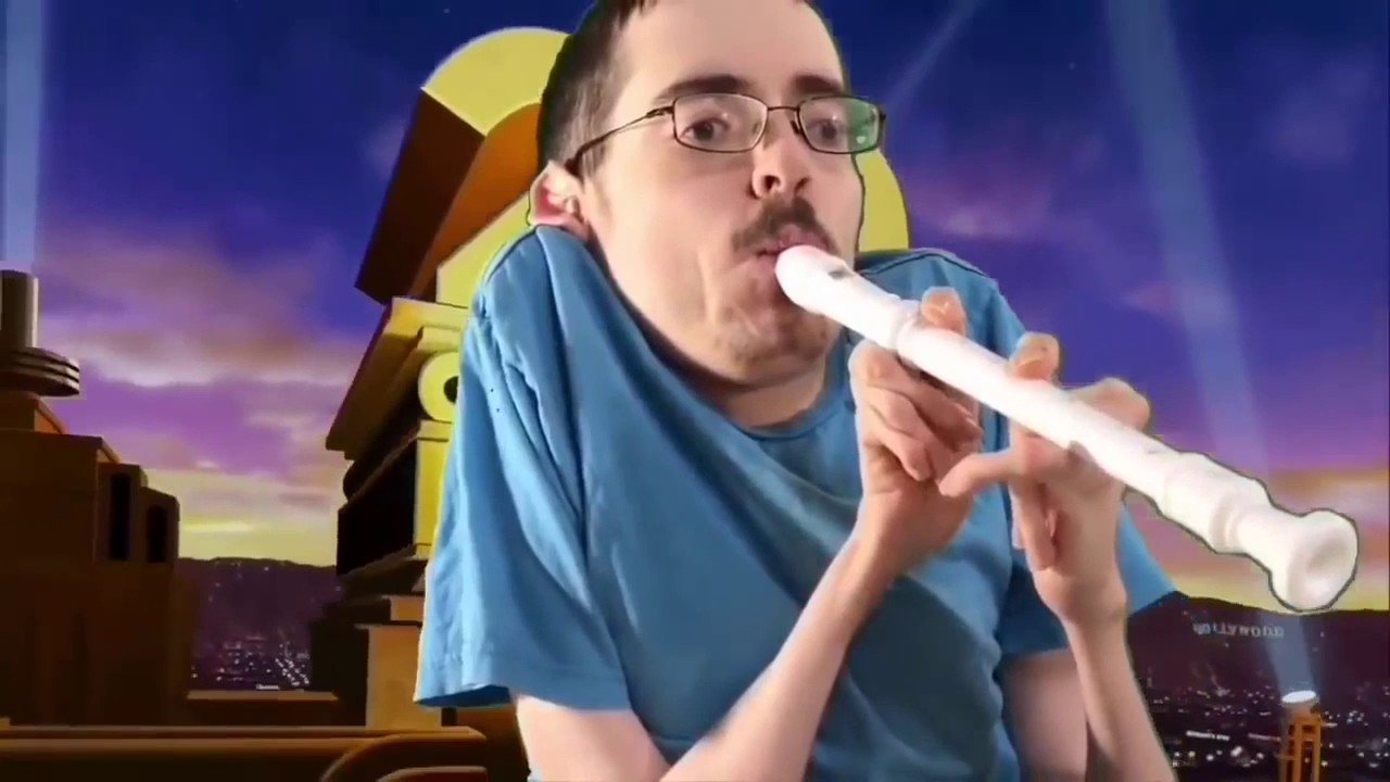 Man plays recorder like a god (Ear rape) - YouTube