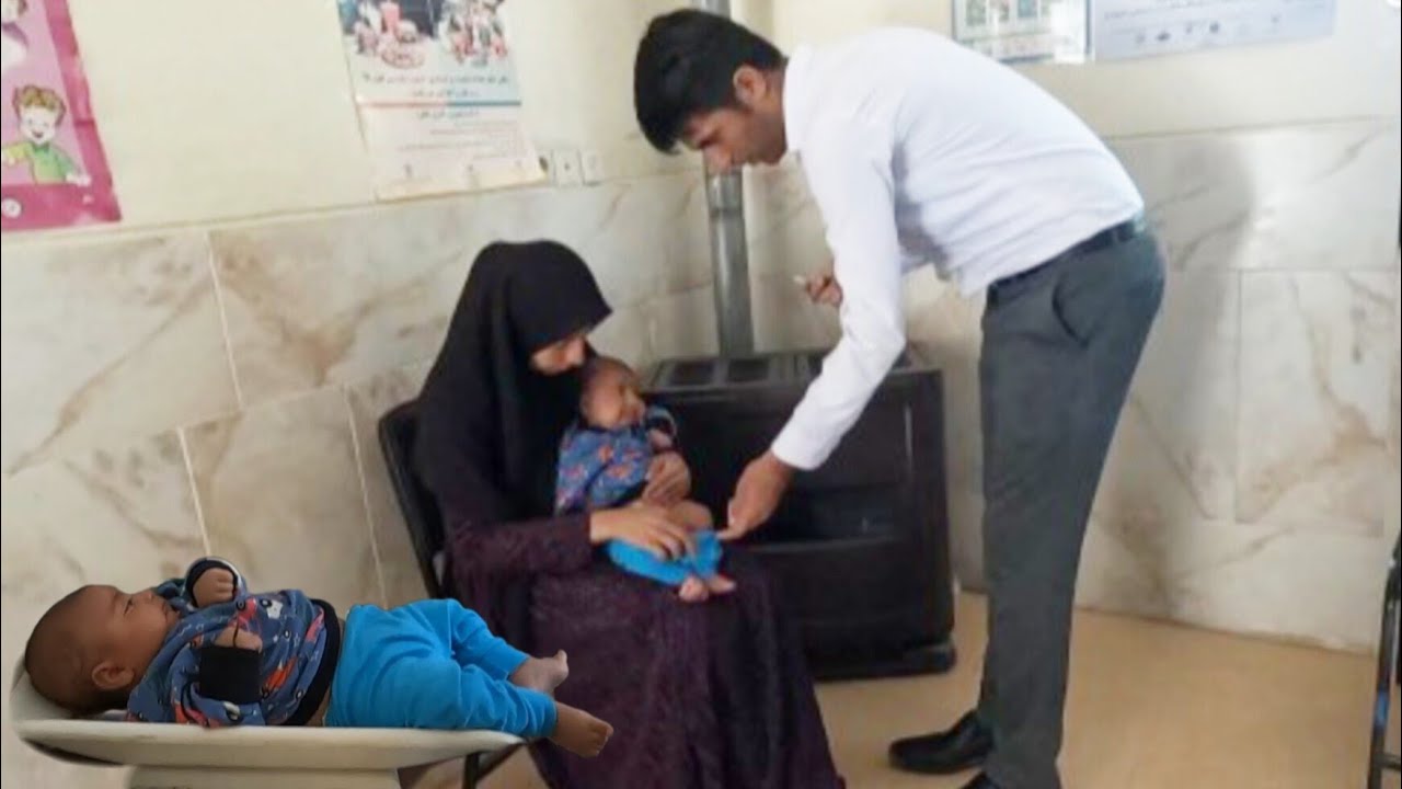 Going to the village health center to inject the small baby vaccine ...