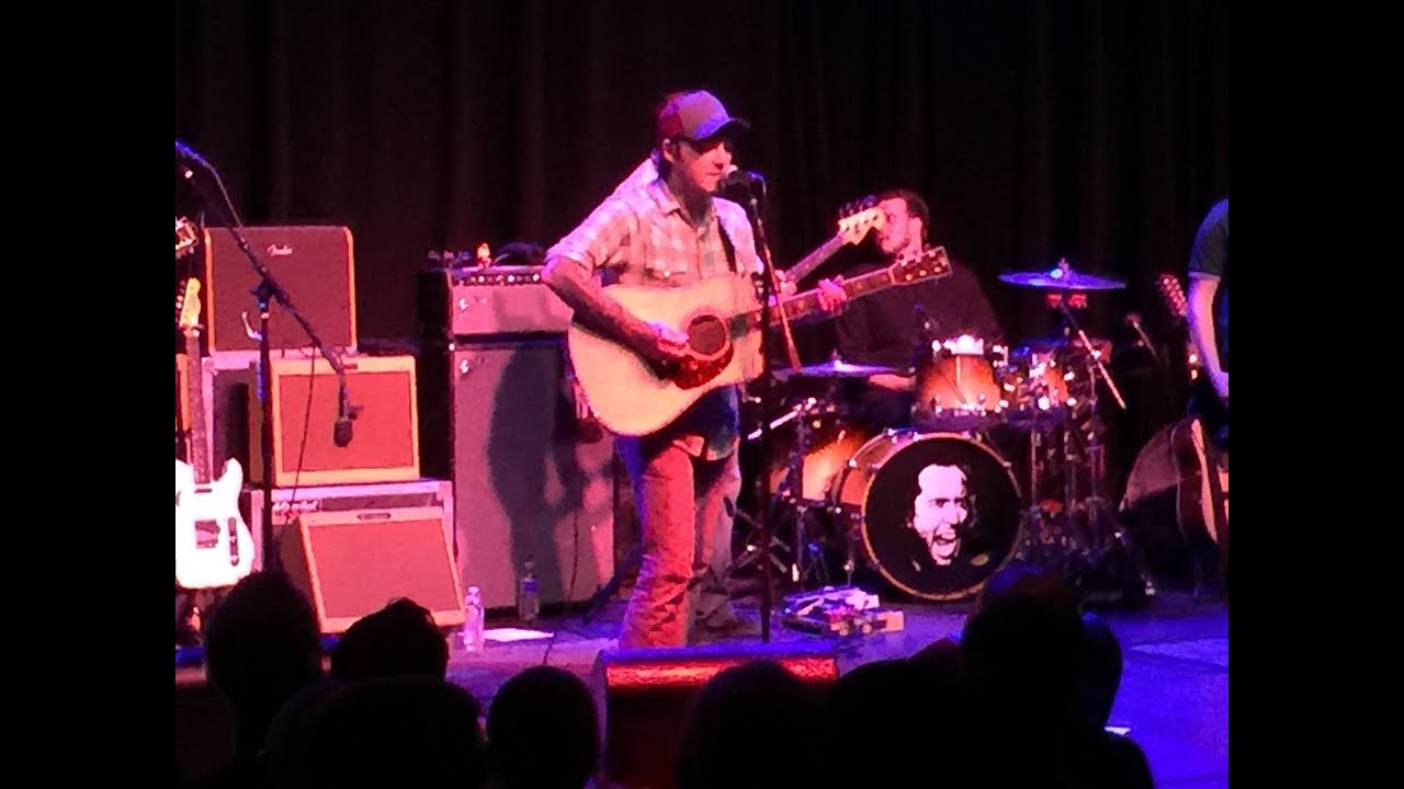 Evan sings Brian Fallon - YouTube