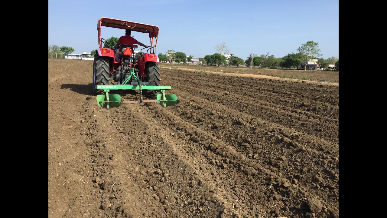 Raised Bed technology in Bt Cotton + Red gram intercrop / ఎత్తు మడుల ...