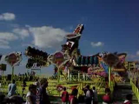 Amusement Park - Fun Fair France - YouTube