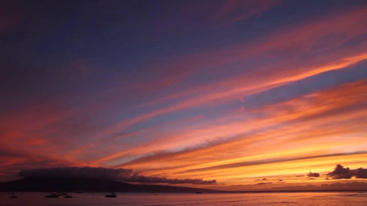 Lahaina Fish Co. Spectacular Sunset - YouTube