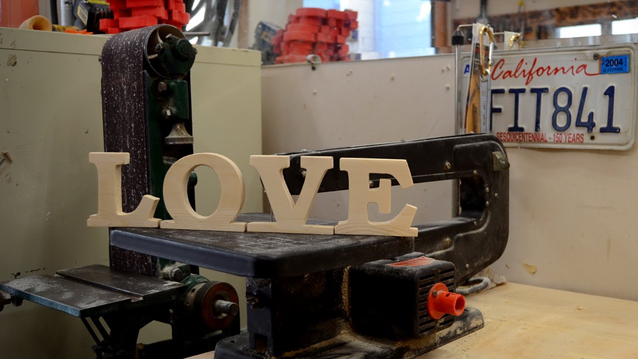 Wooden Letters Made With Scroll Saw - YouTube