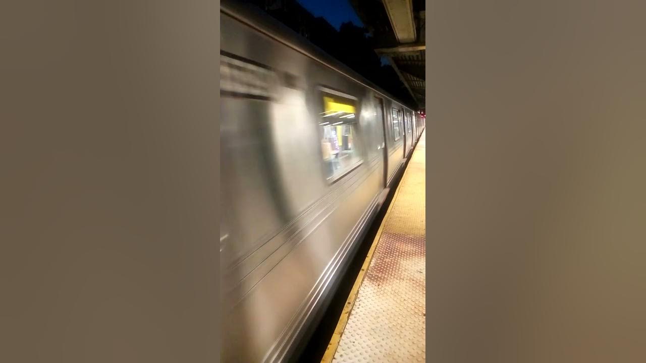 Manhattan Bound R46 Q train entering and leaving Prospect Park - YouTube