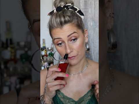 🤪 PARFUM #perfume #parfum #conseils #beauty #makeup #sergelutens #ktydmakeupartist