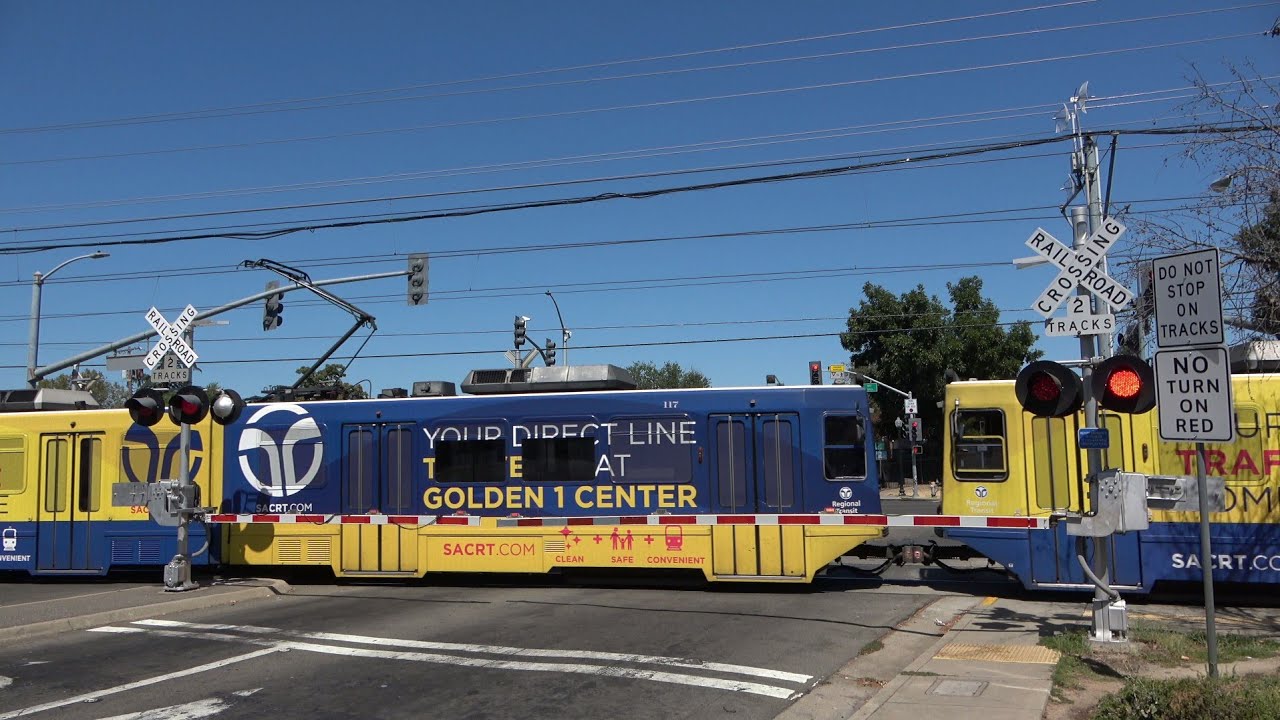 SACRT 125 Blue Line Light Rail Inbound, Royal Oaks Dr. Railroad ...