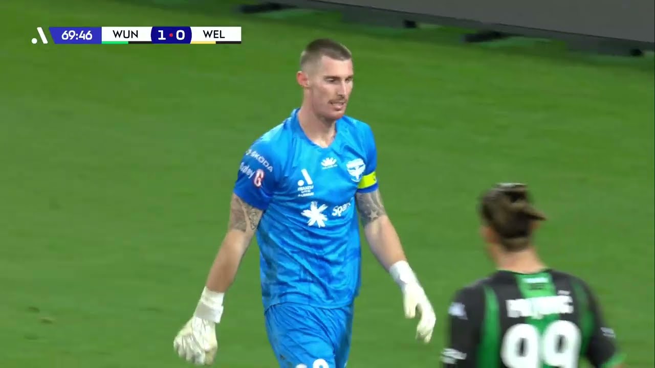 Oliver Sail - Wellington Phoenix - Goalkeeper skills & saves - YouTube