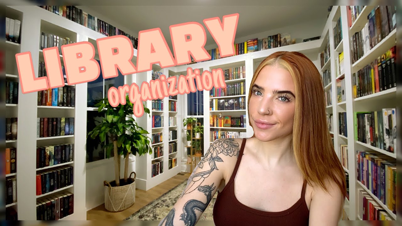 ORGANIZE MY LIBRARY/BOOKSHELF WITH ME! 📚 - YouTube