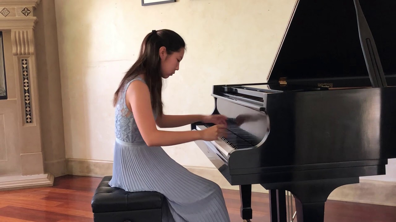 Allison Yun plays Liebermann Gargoyles Op.24, IV. Presto feroce - YouTube