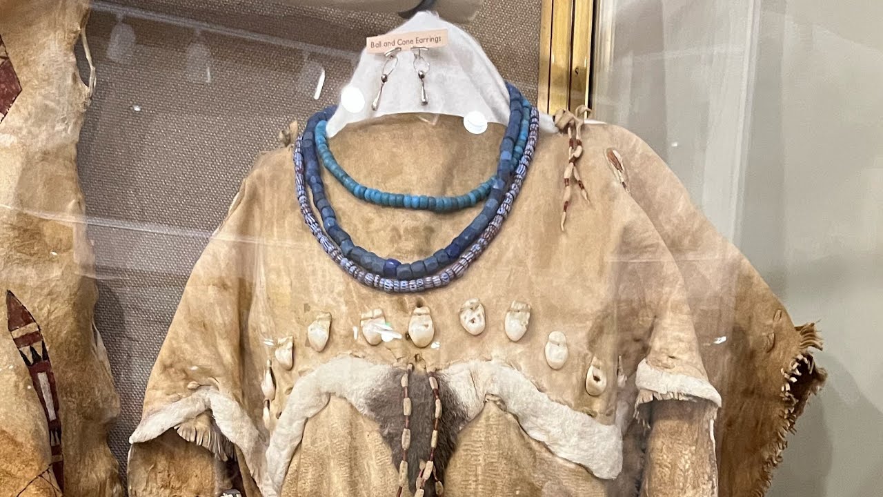 Making a mountain men necklace #MakingAMountainManNecklace - YouTube