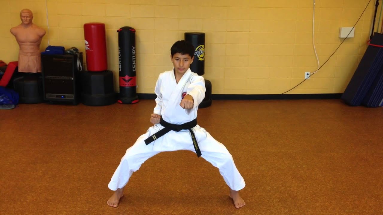 Straddle stance punching - YouTube