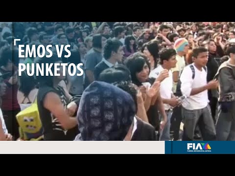 #ParaRecordar: El día en que emos se enfrentaron a punketos en la Glorieta de Insurgentes
