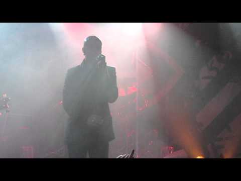 Herra Ylppö & Ihmiset - Rakkaus on raskasta (live @ Virgin Oil Co. 09.10.10)