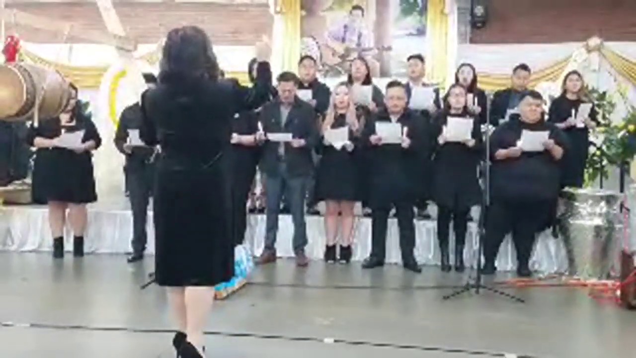 Xy Lee Lub Ntees Live - YouTube