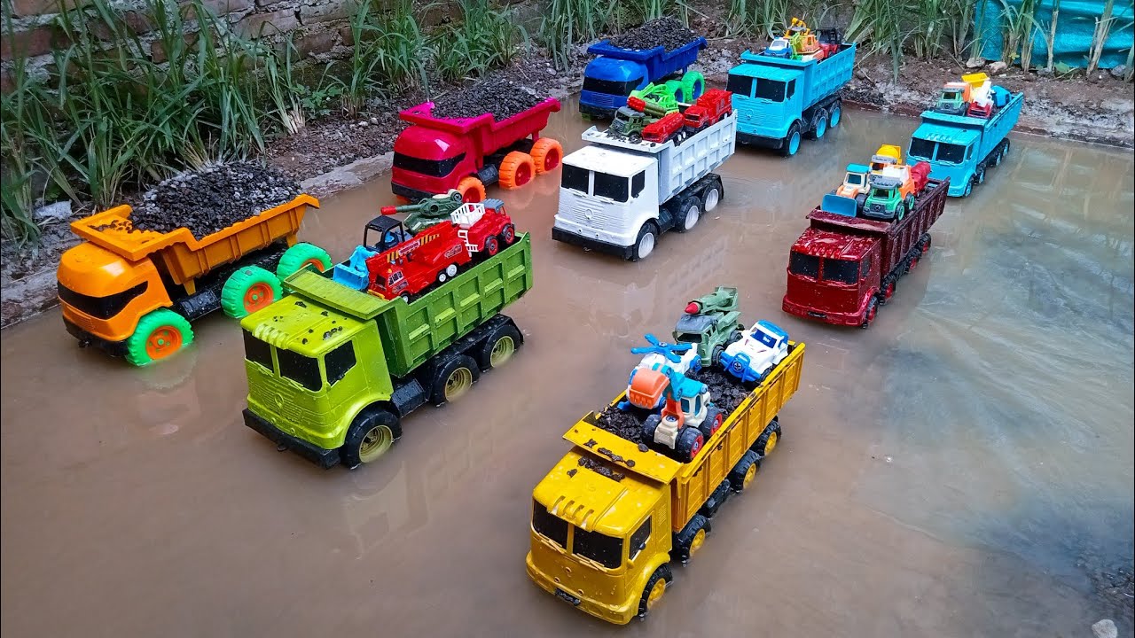 Membersihkan Mobil Truk Tayo Pasir Dan Menemukan Beko, Truk Tangki ...