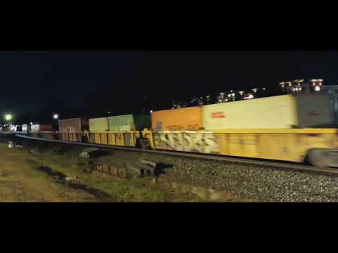 NS 243 with NS 1839 SD70ACC and NS 4048 DC to AC AC44C6M - YouTube