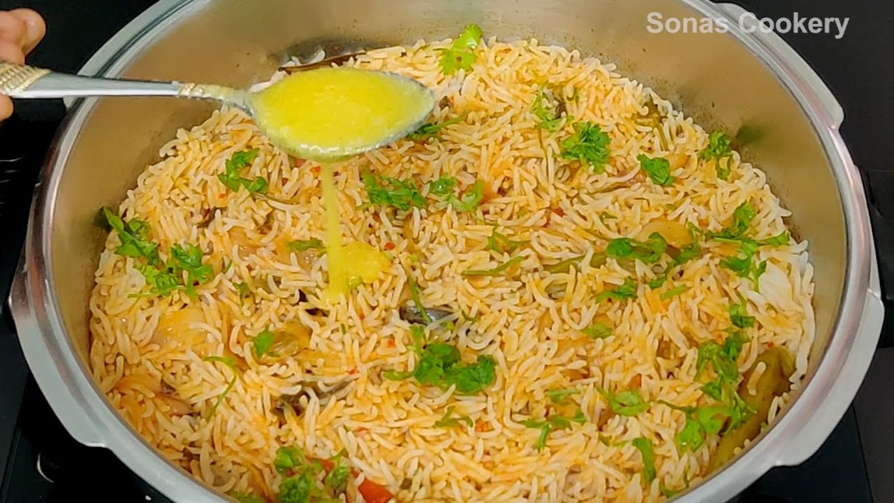 Easy Lunch Box Recipe | How To Make Tasty Bai Veetu Kuska - YouTube