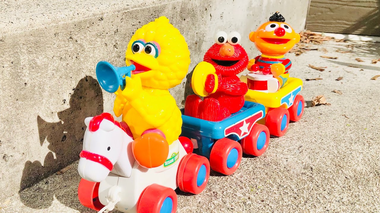 Sesame Street Vintage Musical Train Toy BIG BIRD Elmo ERNIE - YouTube