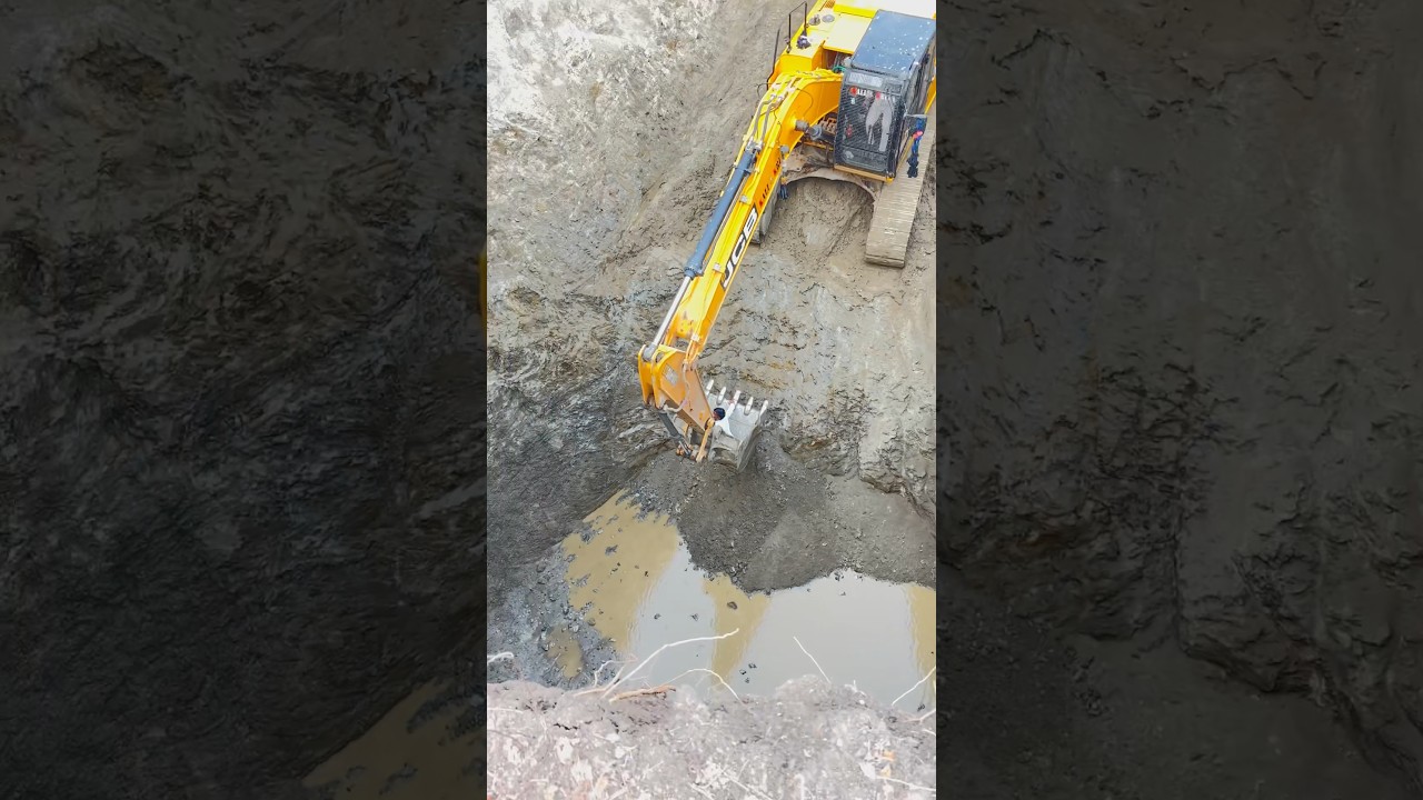 Going into well with JCB bucket #jcb #excavating #constructionequipment ...