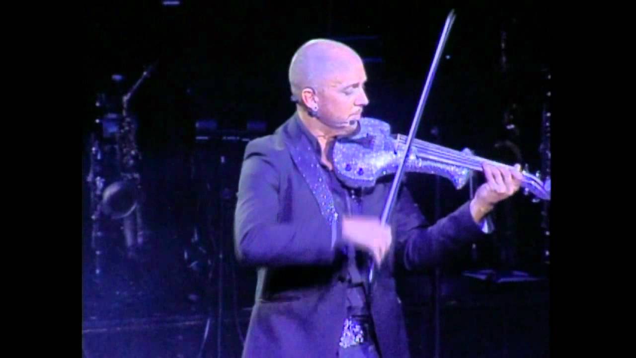 Serenade performed by Swarovski Electric Violinist Craig Halliday - YouTube