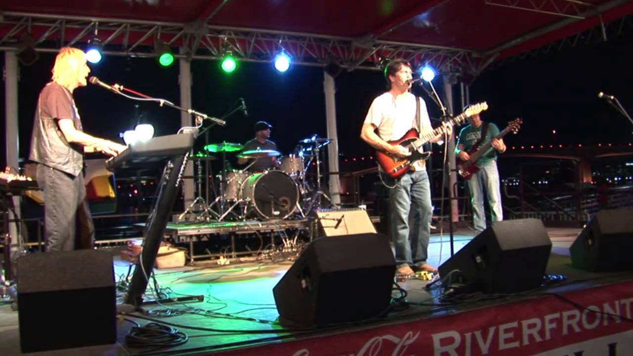 Brett Foster at The Jacksonville Landing - Song 10 - YouTube