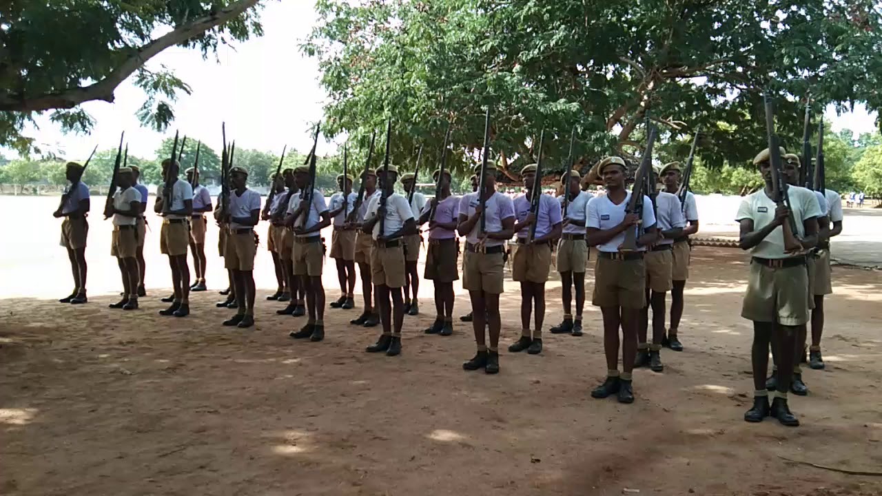 Police training slope arms - YouTube