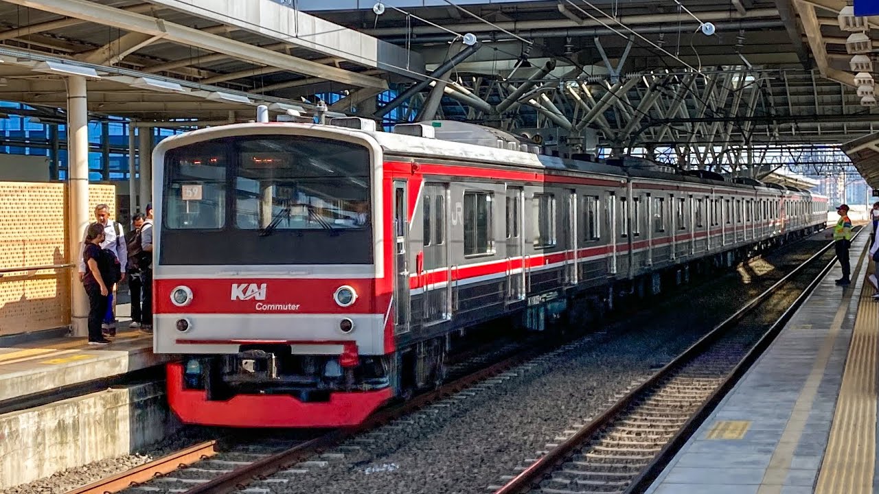 Siang Hari Nonton KRL Commuter Line di Manggarai! JR 205 Marchen, Tokyu ...